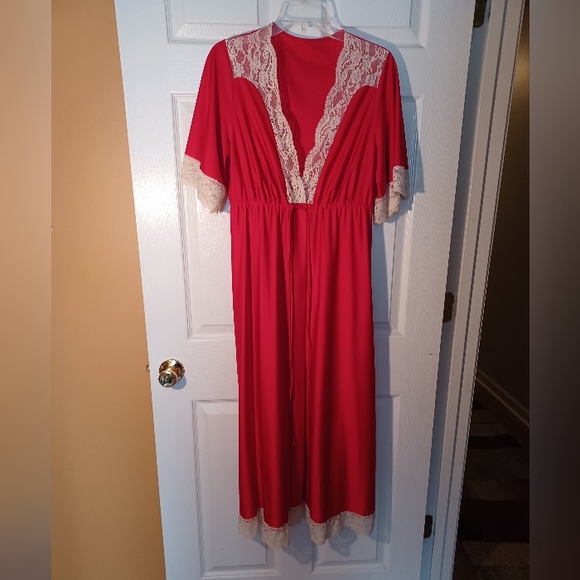 Shadowline | Intimates & Sleepwear | Vintage Shadowline Robe | Poshmark